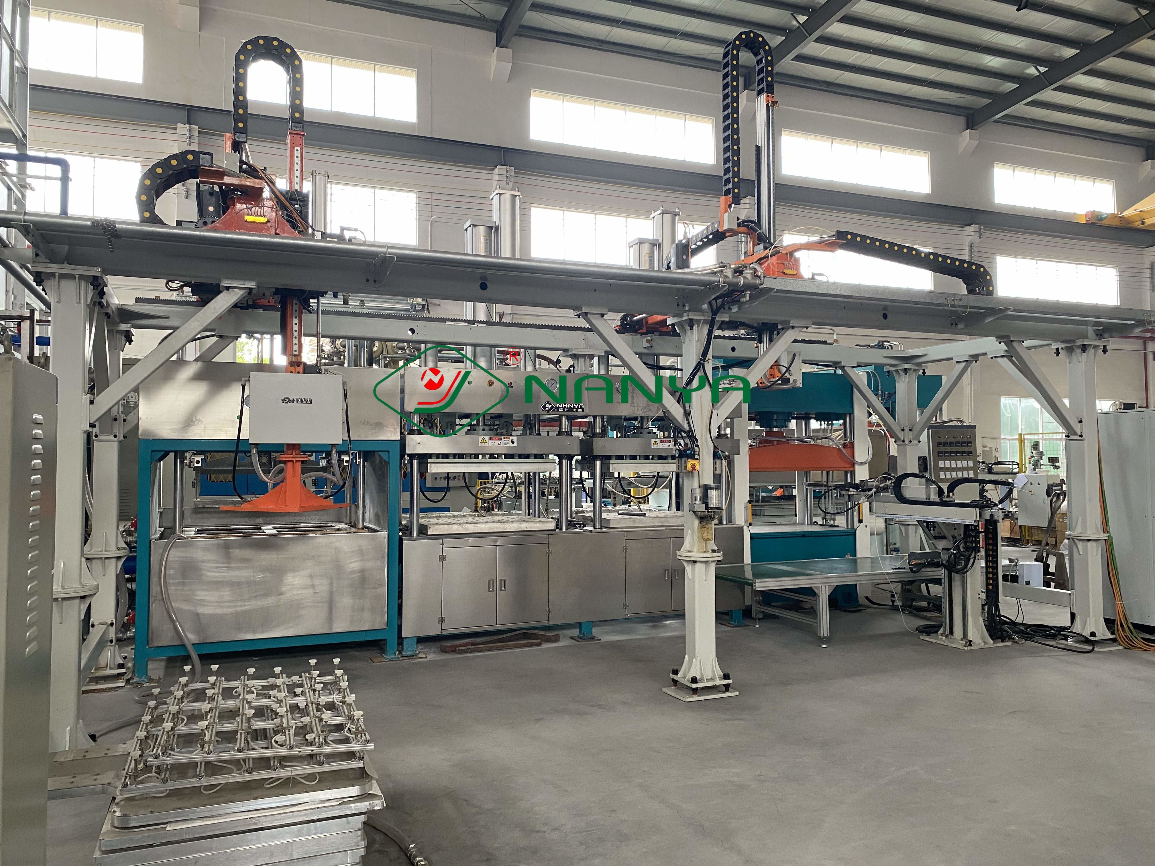 Fully Automatic Pulp Plate Making Machine